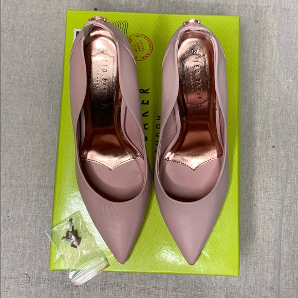 Ted Baker London | Shoes | Ted Baker London Melisandre Leather Pump ...